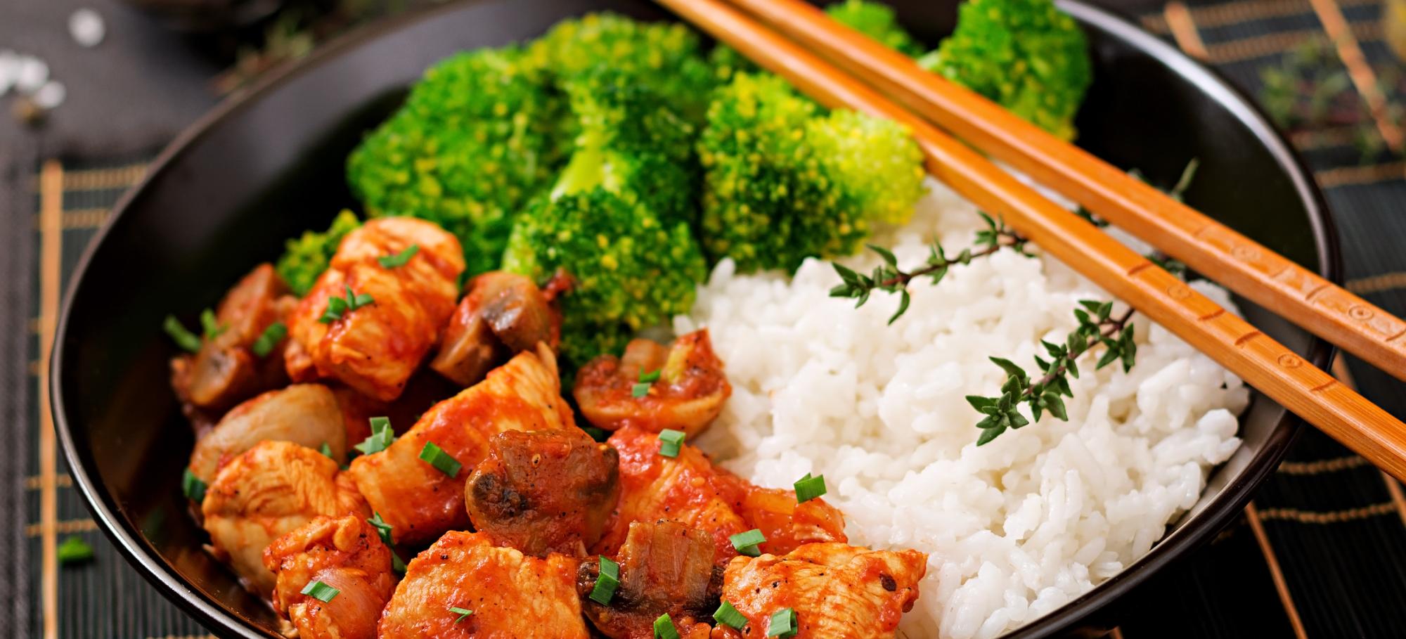 Wok de riz au poulet et brocolis | Mes Recettes Wok de riz au poulet et brocolis | Mes Recettes